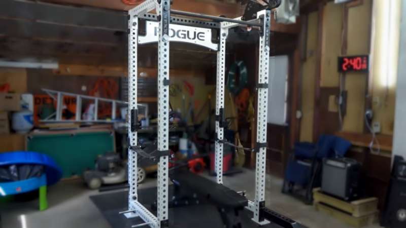 How a Competitive Powerlifter Picks a New Rack