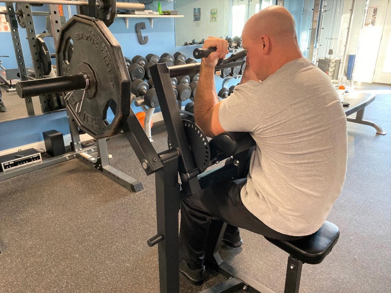 [VIDEO] Titan Fitness Bicep Tricep Curl Machine Review